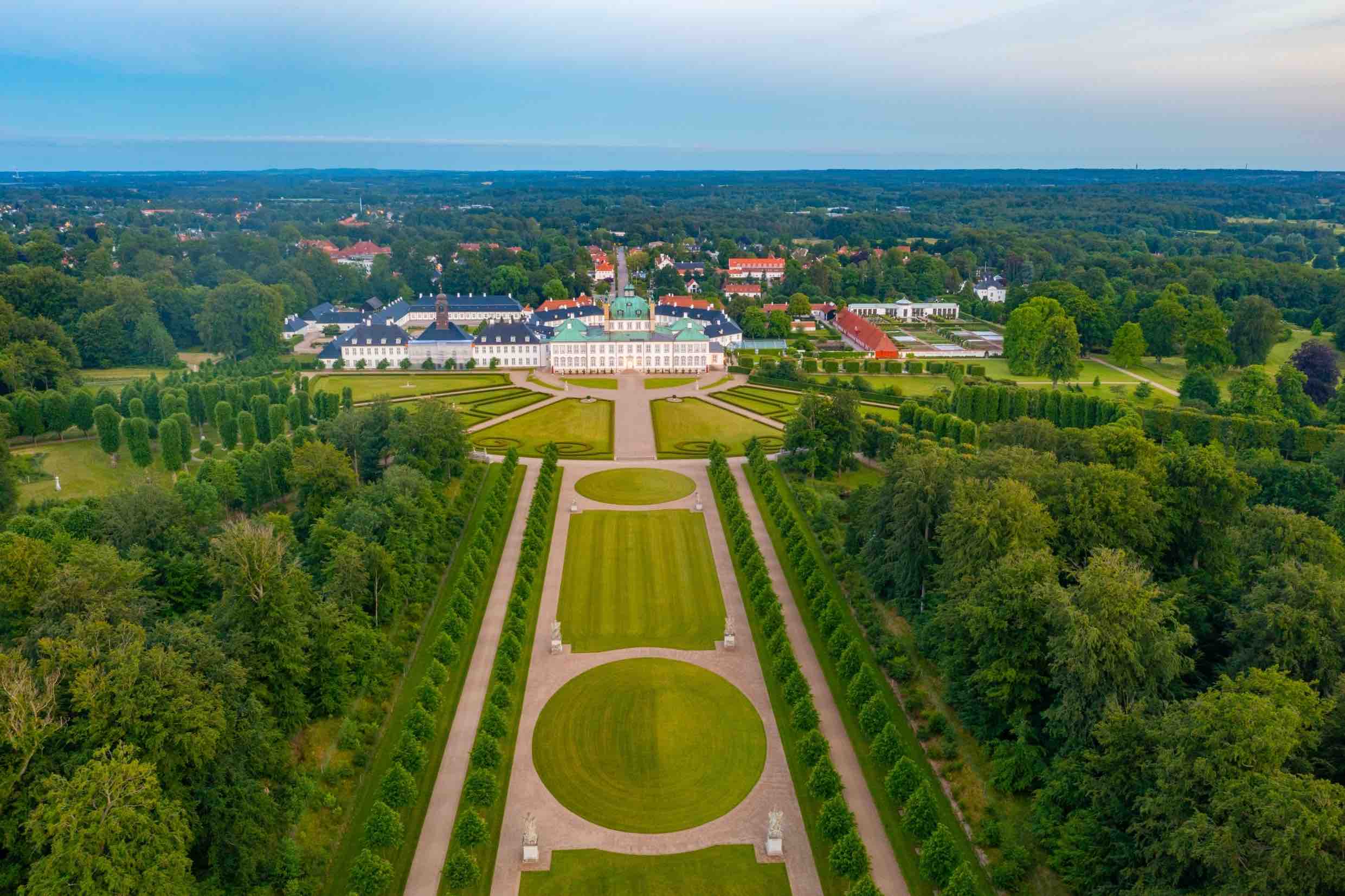 Fredensborg Palace | Day-Trip To A Royal Barok Palace